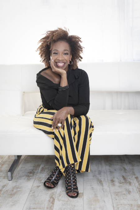 About - Motivating The Masses | Lisa Nichols